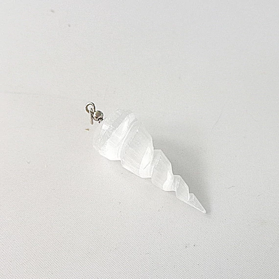 Szelenit csavart csúcs medál - asvanykincsekboltja.hu