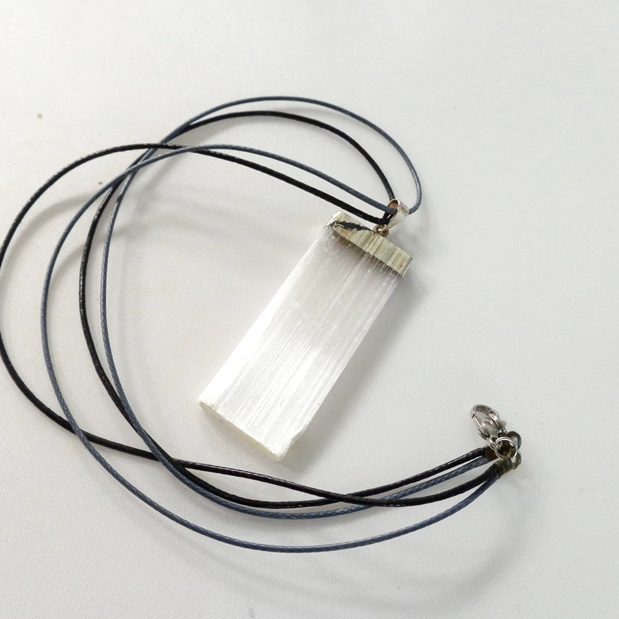 Szelenit lapos medál - asvanykincsekboltja.hu